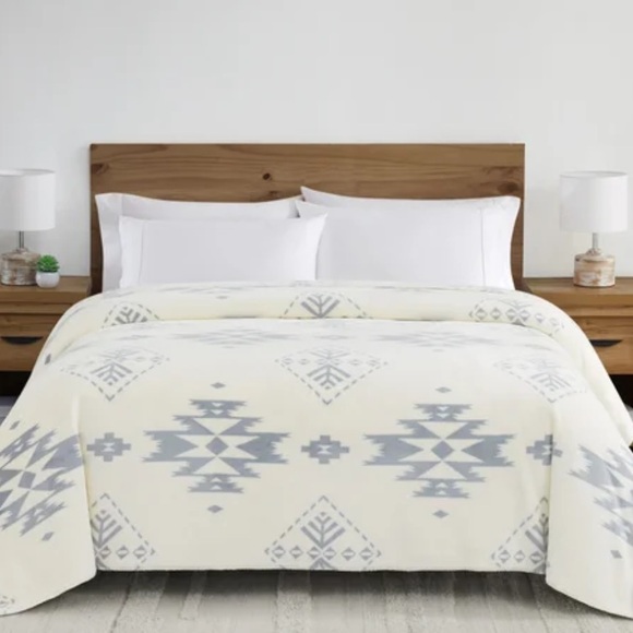 Pendleton | Bedding | Bnwt Pendleton King Size Blanket Pattern Birch Tree | Poshmark